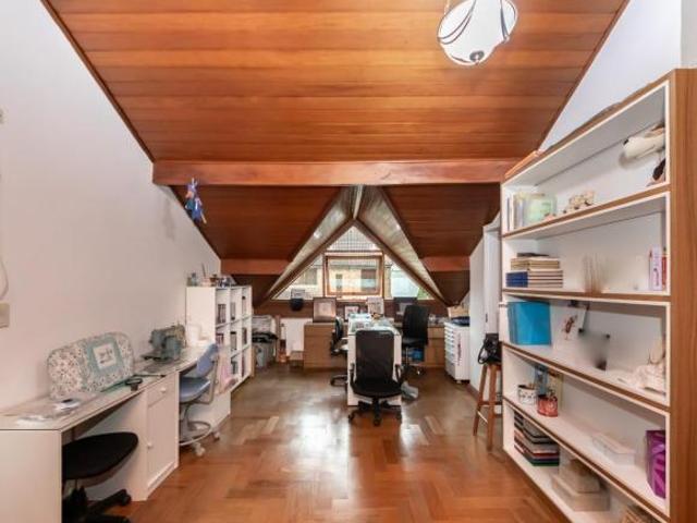 Agradável casa em condomínio para venda com 4 quartos, sendo 4 suítes, 400m² jorgefernando#L4RFT