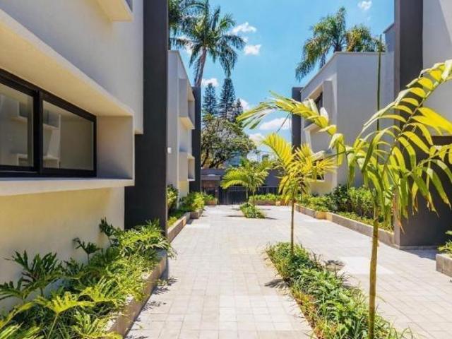 Sensacional casa em condomínio para venda com 4 quartos, sendo 4 suítes, 401.12m² kathrincoaracy#J