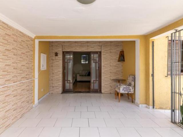 Agradável casa para venda em Jardim Prudência com 3 quartos, sendo 1 suíte, 250m²