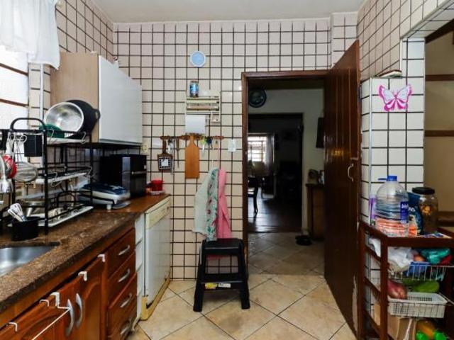 Confortável casa para venda em Vila Mangalot com 2 quartos, sendo 1 suíte, 250m² douglast#6H7GT