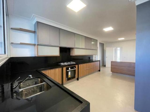Funcional apartamento para venda e locação em Chácara Flora com 4 quartos, sendo 4 suítes, 295m² r
