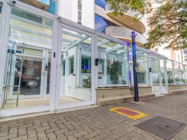 Elegante apartamento para venda em Vila Madalena com 3 quartos, sendo 1 suíte, 287m²