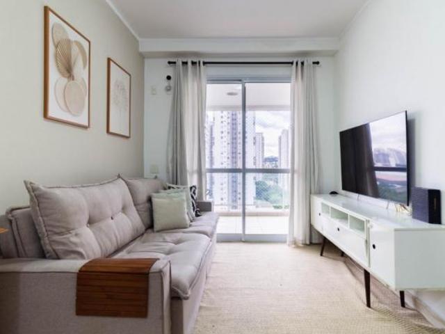 Atraente apartamento para venda em Vila Anastácio com 2 quartos, sendo 1 suíte, 66m²