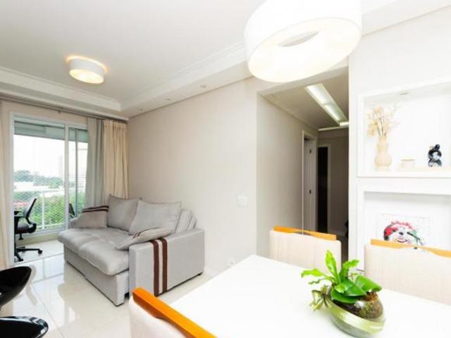 Aconchegante apartamento para venda em Vila Anastácio com 2 quartos, 55m²