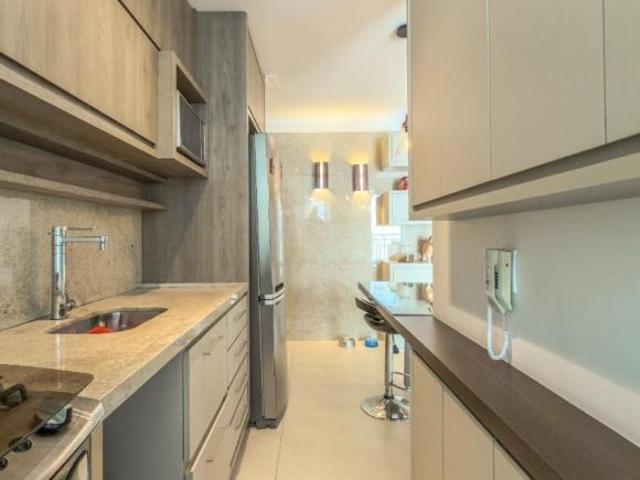 Confortável apartamento para venda em Vila Anastácio com 2 quartos, 60m² camilapadula#FEMSX
