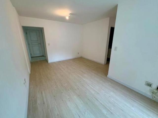 Agradável apartamento para venda em Vila Romana com 3 quartos, sendo 1 suíte, 82m²