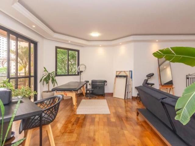 Agradável apartamento para venda em Vila Santo Estéfano com 3 quartos, sendo 1 suíte, 114m²