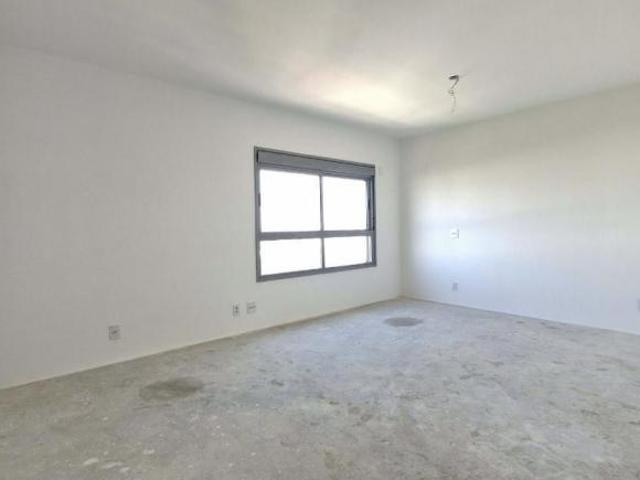 Agradável apartamento para venda em Vila Sofia com 3 quartos, sendo 3 suítes, 155m² remaxares#A844