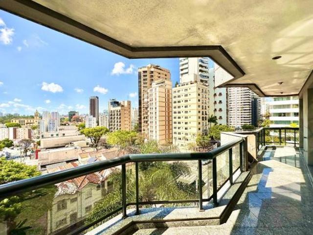 Funcional apartamento para venda em Aclimação com 3 quartos, sendo 2 suítes, 226m²