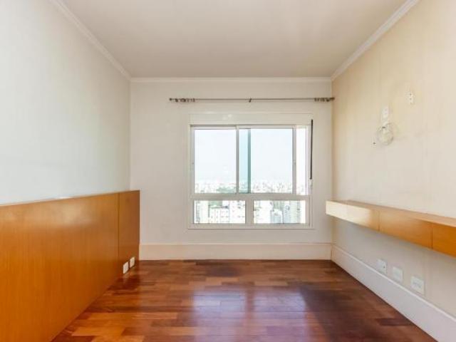 Confortável apartamento para venda em Aclimação com 3 quartos, sendo 3 suítes, 159m² marianne fuji