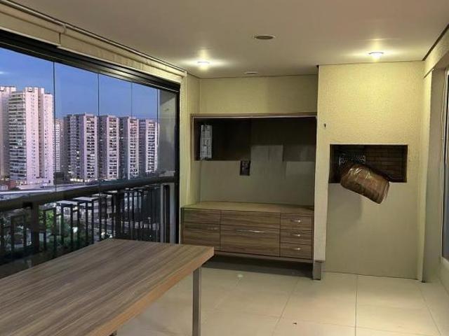 Confortável apartamento para venda em Barra Funda com 4 quartos, sendo 1 suíte, 160m²