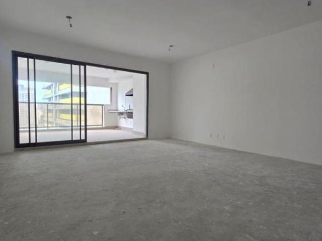 Agradável apartamento para venda em Brooklin Novo com 3 quartos, sendo 3 suítes, 157m²