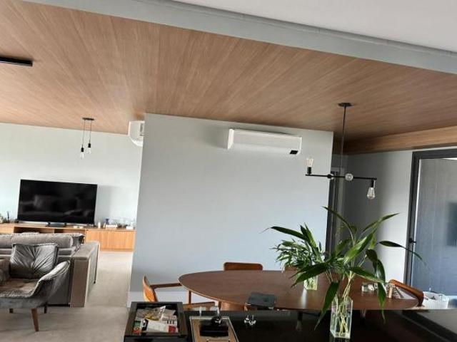 Aconchegante apartamento para venda em Chácara Itaim com 4 quartos, sendo 4 suítes, 265m² remaxfro