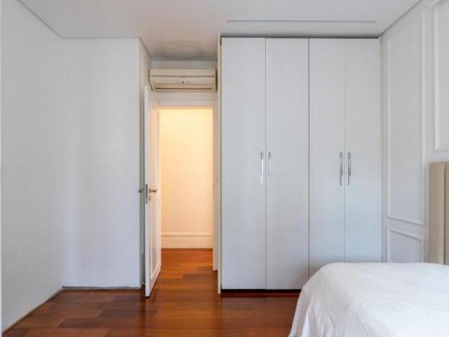 Versátil apartamento para venda em Itaim Bibi com 4 quartos, sendo 4 suítes, 234m² theremaxcollect