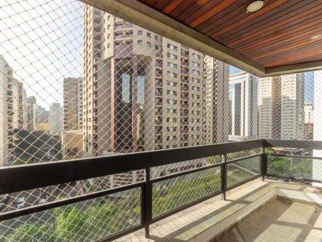 Atraente apartamento para venda em Itaim Bibi com 2 quartos, sendo 1 suíte, 118m²
