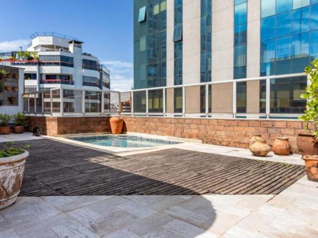 Agradável apartamento para venda em Itaim Bibi com 3 quartos, sendo 1 suíte, 173m²