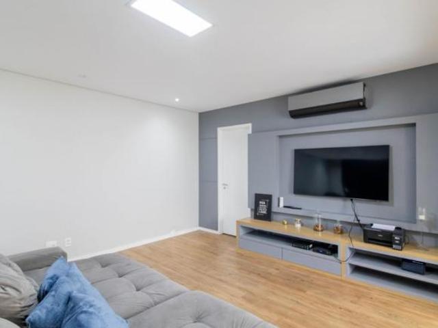 Versátil apartamento para venda em Jardim Santa Mena com 3 quartos, sendo 3 suítes, 116m²