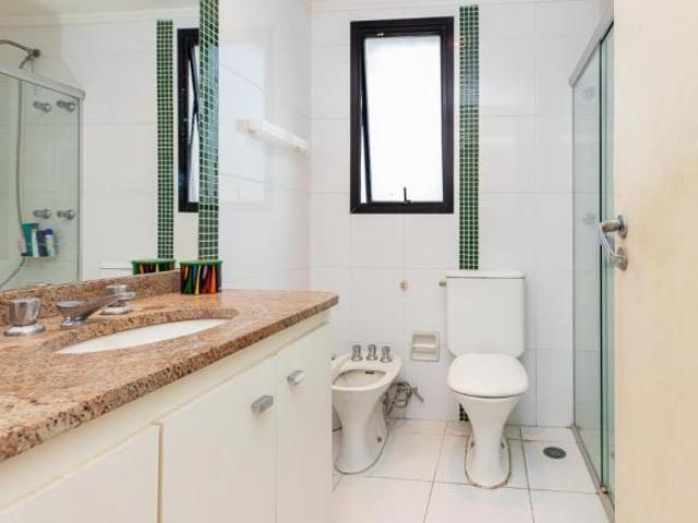 Atraente apartamento para venda em Moema com 4 quartos, sendo 4 suítes, 200m² remaxjoy#4X7BO