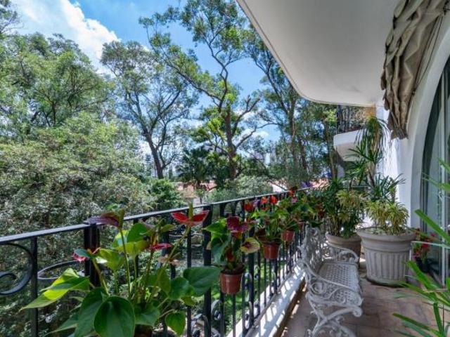 Versátil apartamento para venda em Santo Amaro com 4 quartos, sendo 2 suítes, 240m²