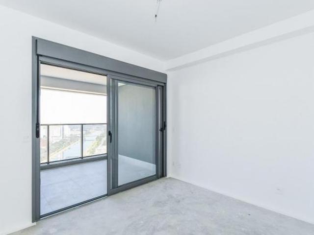 Versátil apartamento para venda em Jardim Fonte do Morumbi com 3 quartos, sendo 3 suítes, 186m² ru