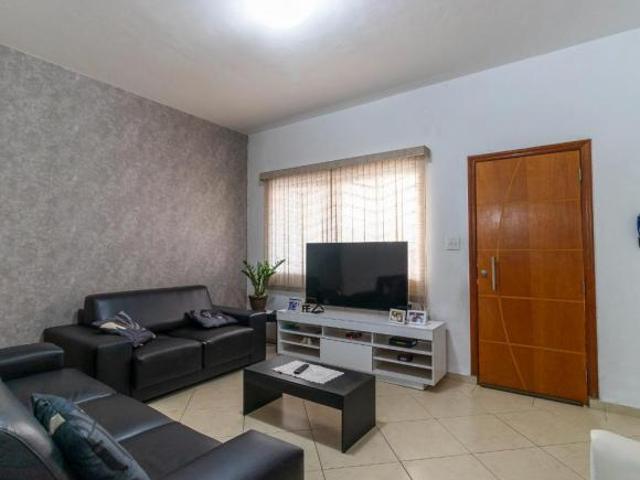 Funcional sobrado para venda em Chácara Inglesa com 4 quartos, sendo 1 suíte, 181m² douglast#INUD5