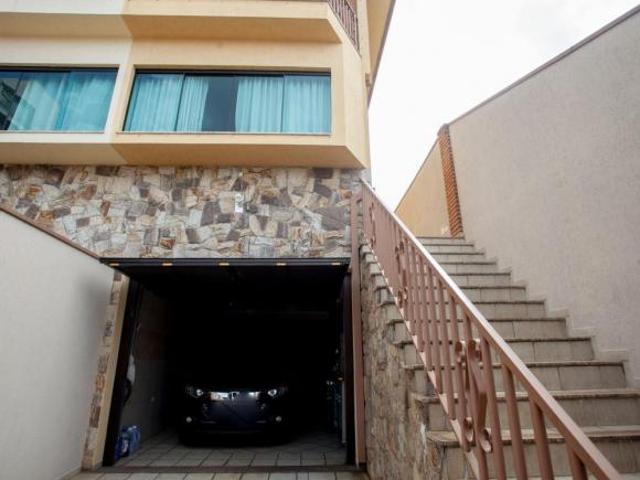 Confortável sobrado para venda em Pirituba com 4 quartos, sendo 2 suítes, 242m²