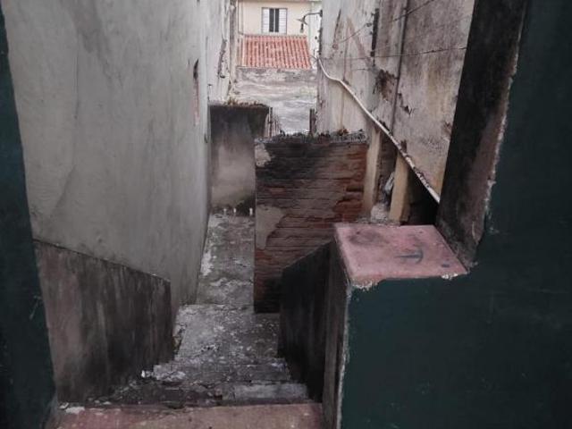 Confortável terreno residencial para venda em Santa Maria, 240m²