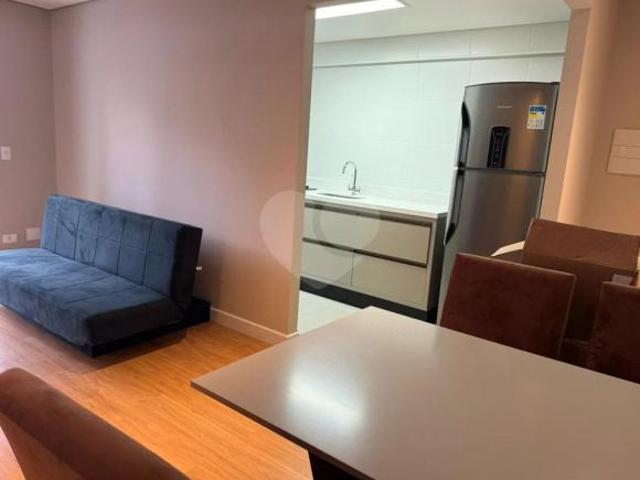 Agua Verde 1 quarto semimobiliado 46,83m²