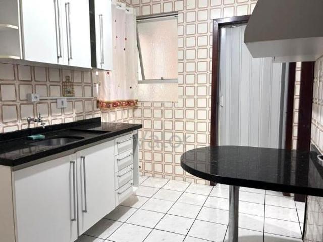Água Verde, 77m², 3 Quartos, Suíte, 2 BWC, 1 VG, Elevador