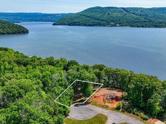 Admiral Ct, Jasper, TN 37347
