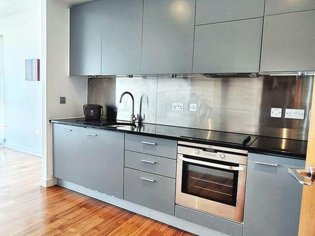 Admiral House, City Centre CF24, 1 bed flat to rent, £1,000 pcm | PrimeLocation