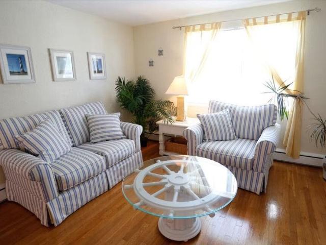 Admiral Pointe 2 Bedroom Apartment for Rent at 201 73rd St, Newport News, VA 23607 River