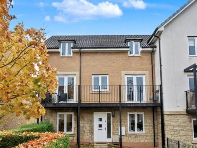 Admiral Way, Exeter, 5 Bedroom End