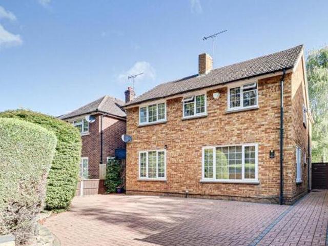 Admirals Walk, St. Albans, 4 Bedroom Detached