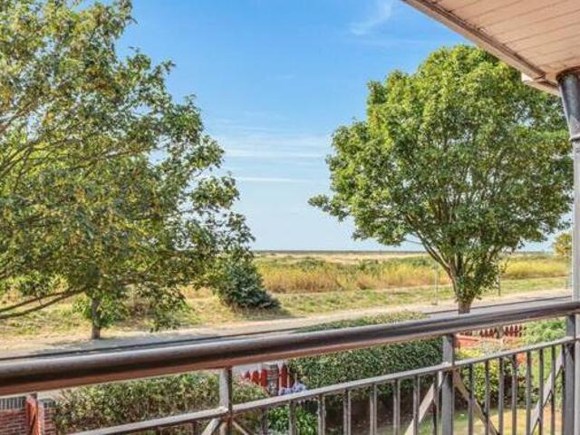 Admirals Walk, Shoeburyness, 2 Bedroom Apartment