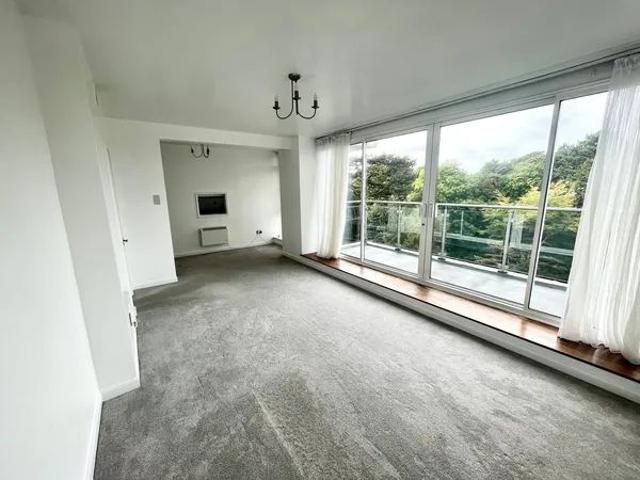 Admirals Walk, Westcliff Road