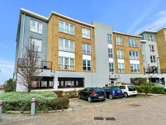 Admirals Way, Fisgard Court, Gravesend, 2 Bedroom Apartment