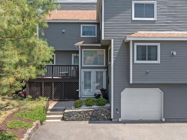 Admirals Ln Unit D, Salem, Condo For Sale