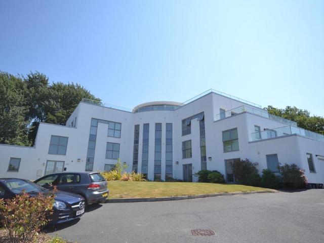 Admirals Point, 73 Cambridge Road. 4 bed flat to rent £1,550 pcm £358 pw