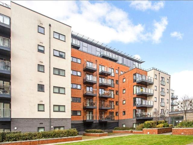 Admirals Quay, Ocean Way, Southampton SO14, 2 bed flat to rent, £1,400 pcm | PrimeLocation