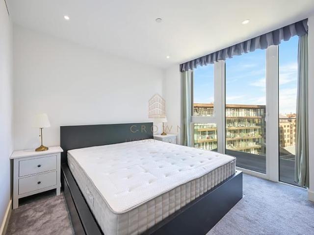 Admiralty House, London Dock, E1W