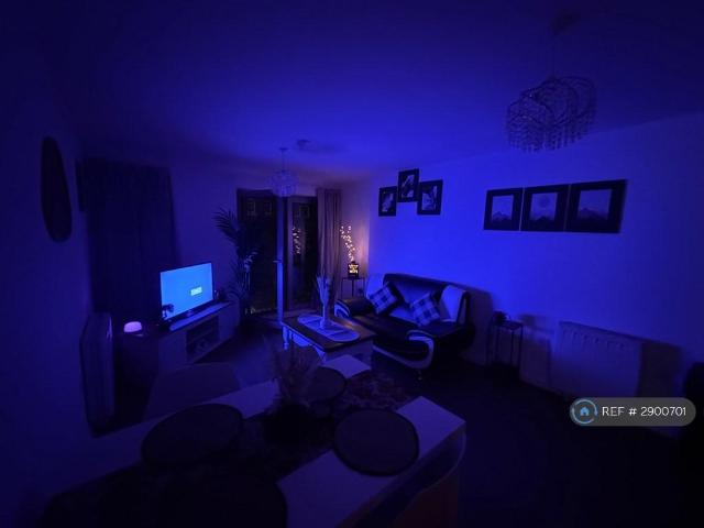 Admiralty Road, Portsmouth, PO1 2 bed flat to rent £2,500 pcm £577 pw