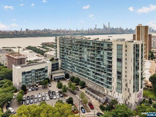 Adolphus Ave Apt,cliffside Park, Condo For Sale