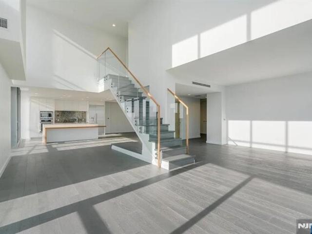 Adolphus Ave Apt,cliffside Park, Condo For Sale