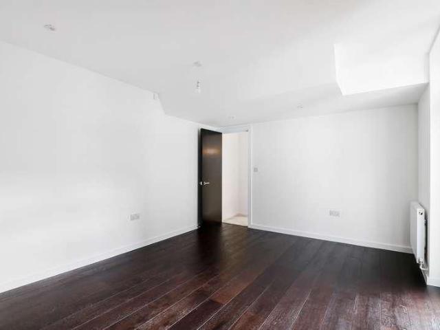 Adolphus Road, London, N4
