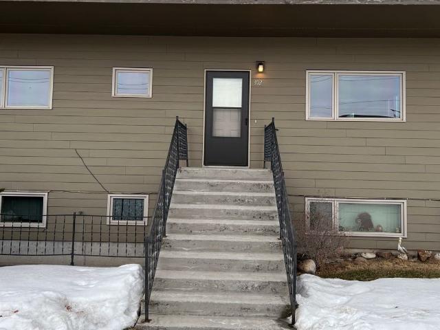 Adorable 3 bedroom 1 bathroom Top Level Unit 3 Bedroom Apartment for Rent at 302 N 11th Ave, Bozeman, MT 59715