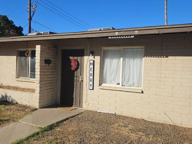 Adorable Unit Near Scottsdale Shopping District 2 Bedroom Apartment for Rent at 3014 N 70th St, Scottsdale, AZ 85251