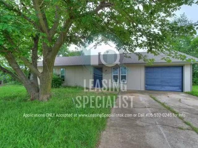 Adorable Norman 3 Bed 1.5 Bath House! 2309 Lafayette Dr