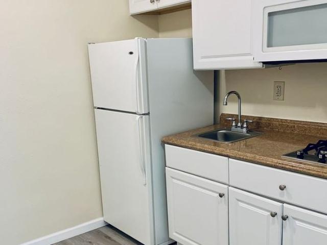 Adorable Studio Apartments with Utilities Included Studio Apartment for Rent at 220 Charleston St Ne, Albuquerque, NM 87108 La Mesa