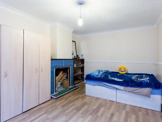 Ada Gardens, London E15, 5 bed semi detached house to rent, £3,900 pcm | PrimeLocation